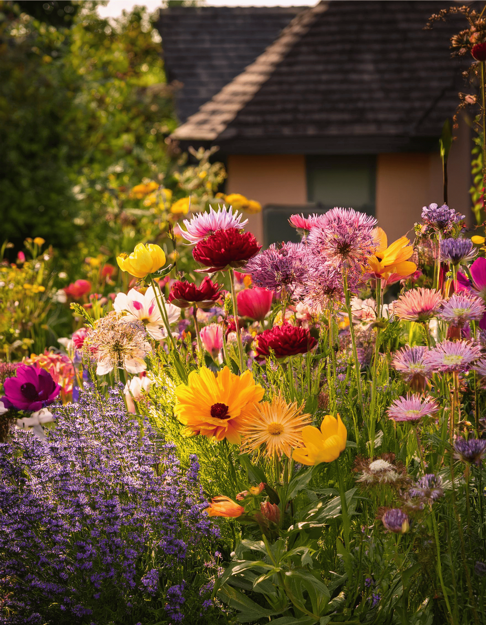 Enhancing the Charm of Cottagecore Gardens with these 15 Ideas | Bigger ...