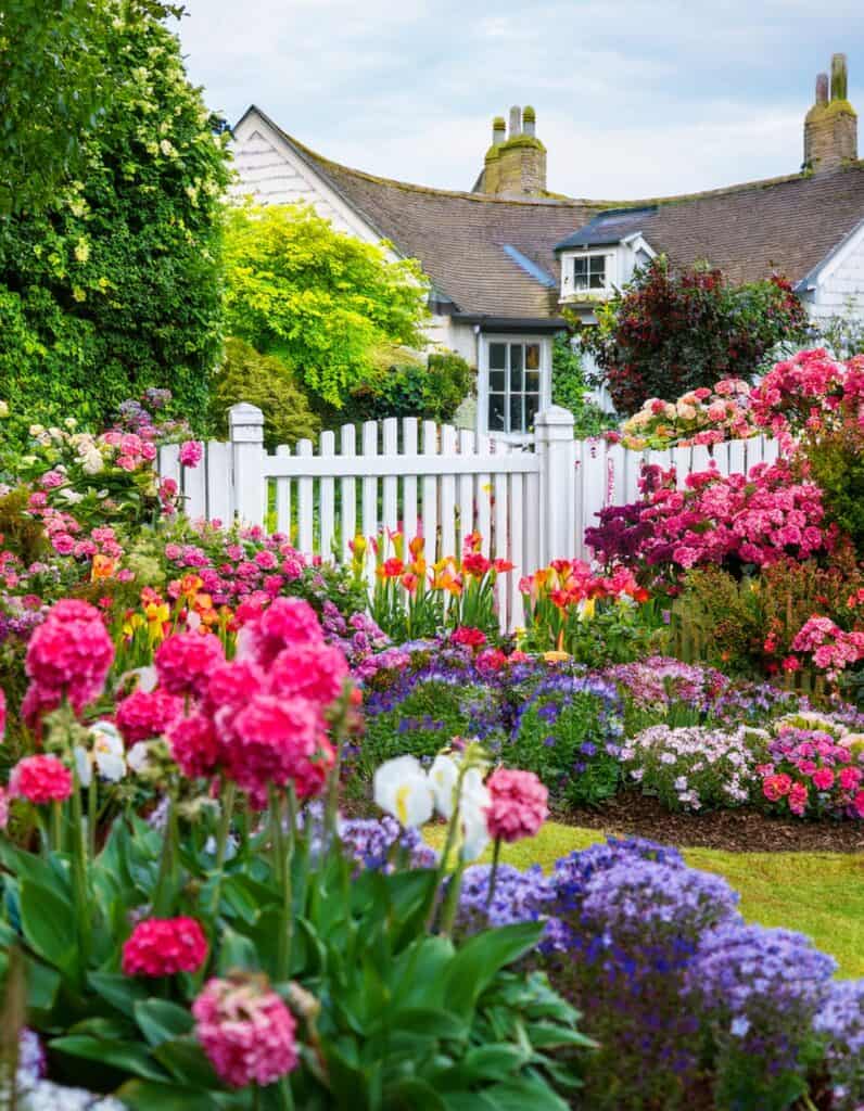 11 Charming Garden Gate Ideas to Transform Your Outdoor Space | Bigger ...